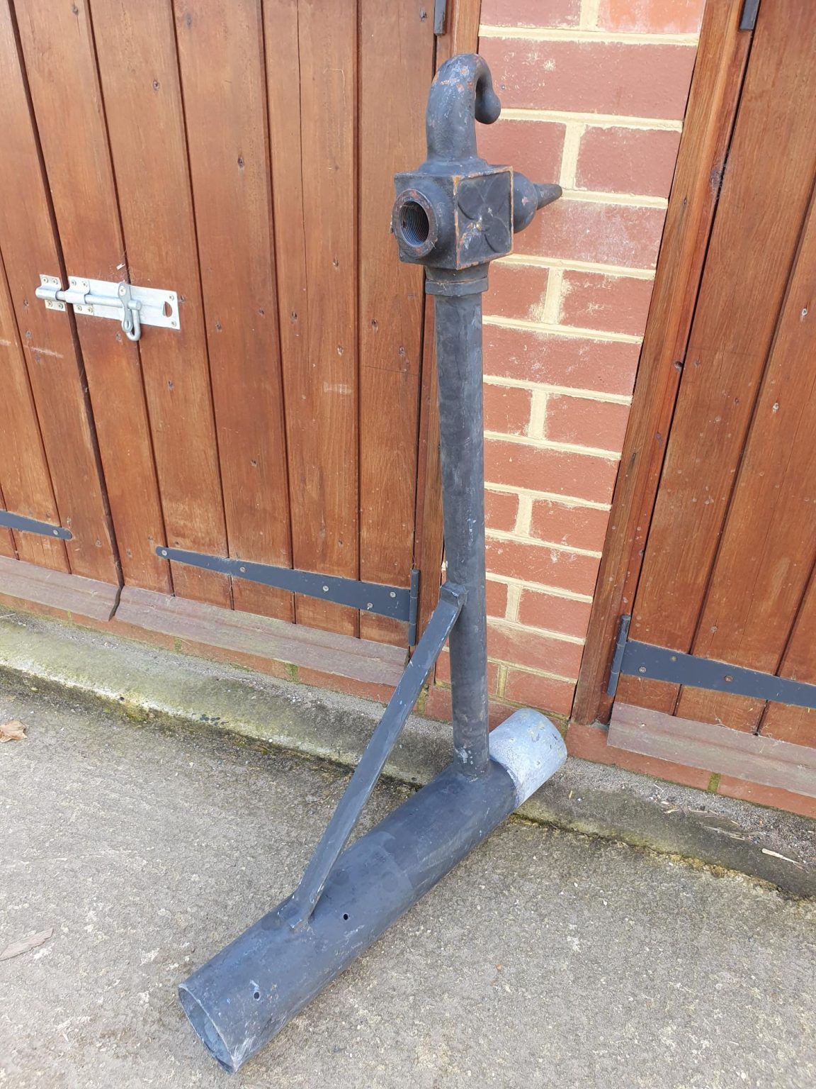Black Steel Angle Post Top Brackets – Street Furniture Salvagers , Prop ...