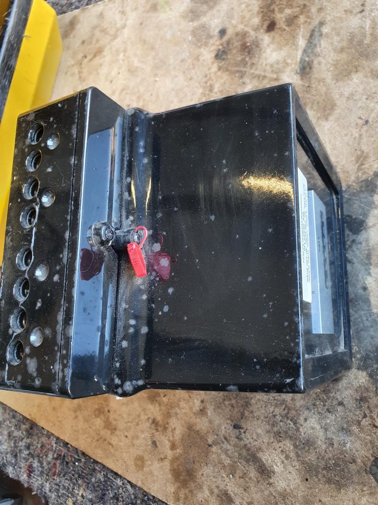 RDL Electric Meter 3 Phase Brand New | Fenori | Street Furniture ...