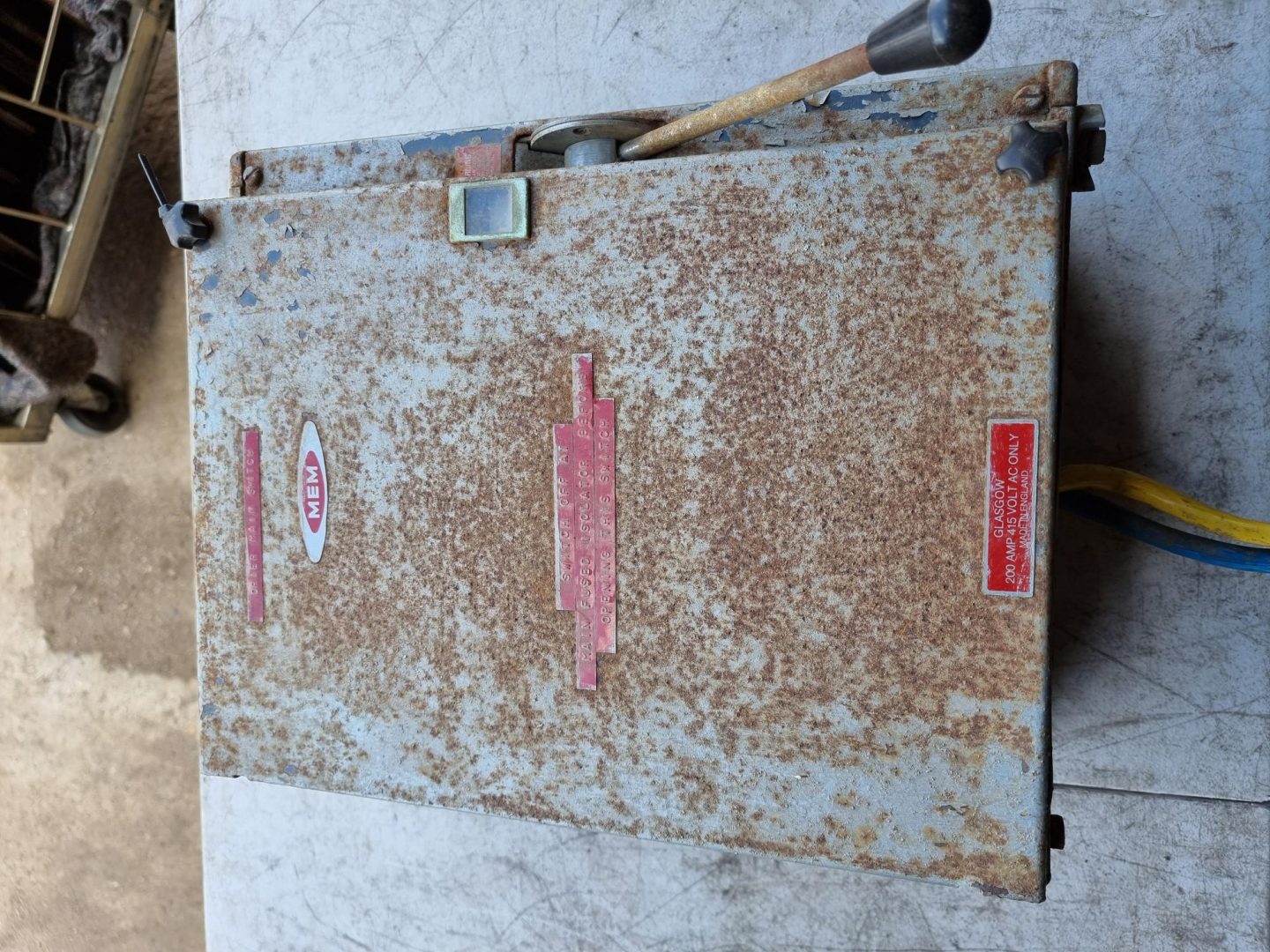 MEM 700 AMP Fuse Switch Electrical Cabinet – Street Furniture Salvagers ...