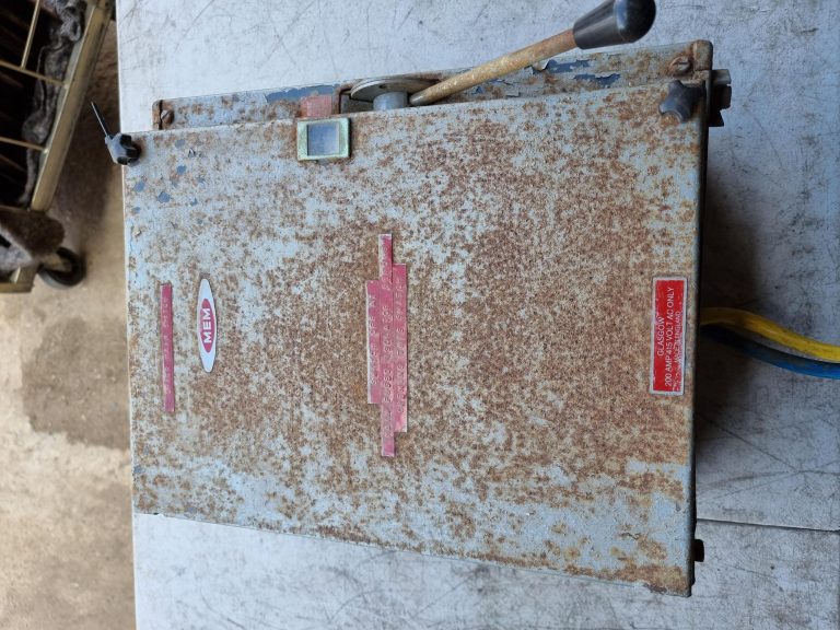 MEM 700 AMP Fuse Switch Electrical Cabinet – Street Furniture Salvagers ...