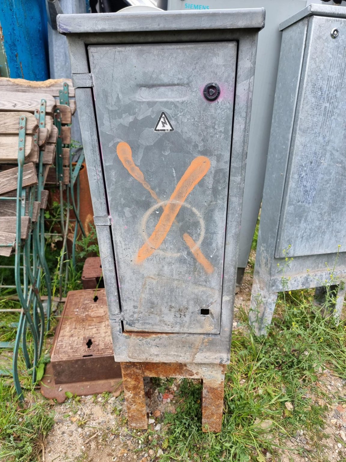 Galvanised Steel Electrical Road Cabinet – Street Furniture Salvagers ...