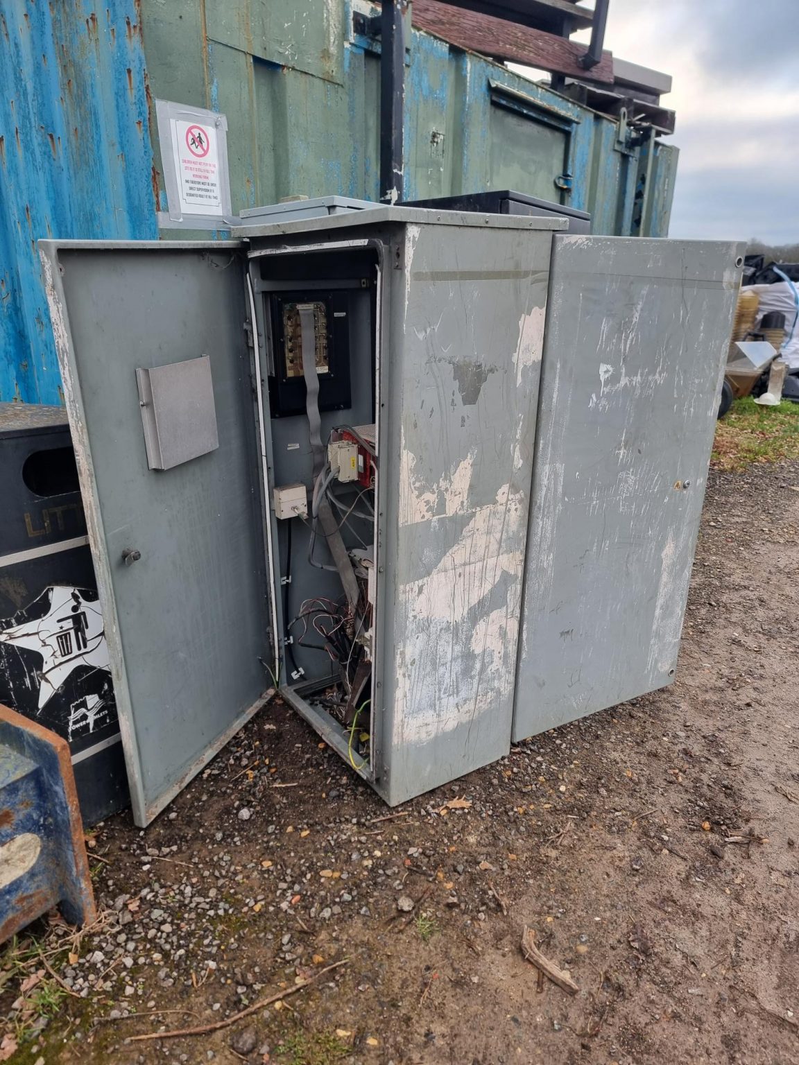 Large Double Door Outdoor Electrical Cabinet | Fenori | Street ...