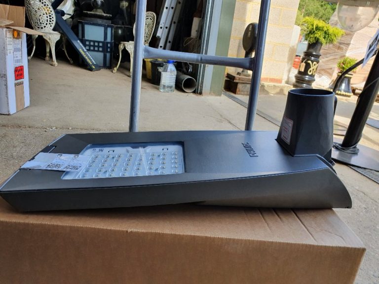 Philips Luma 12 LED Street Light – Street Furniture Salvagers , Prop ...