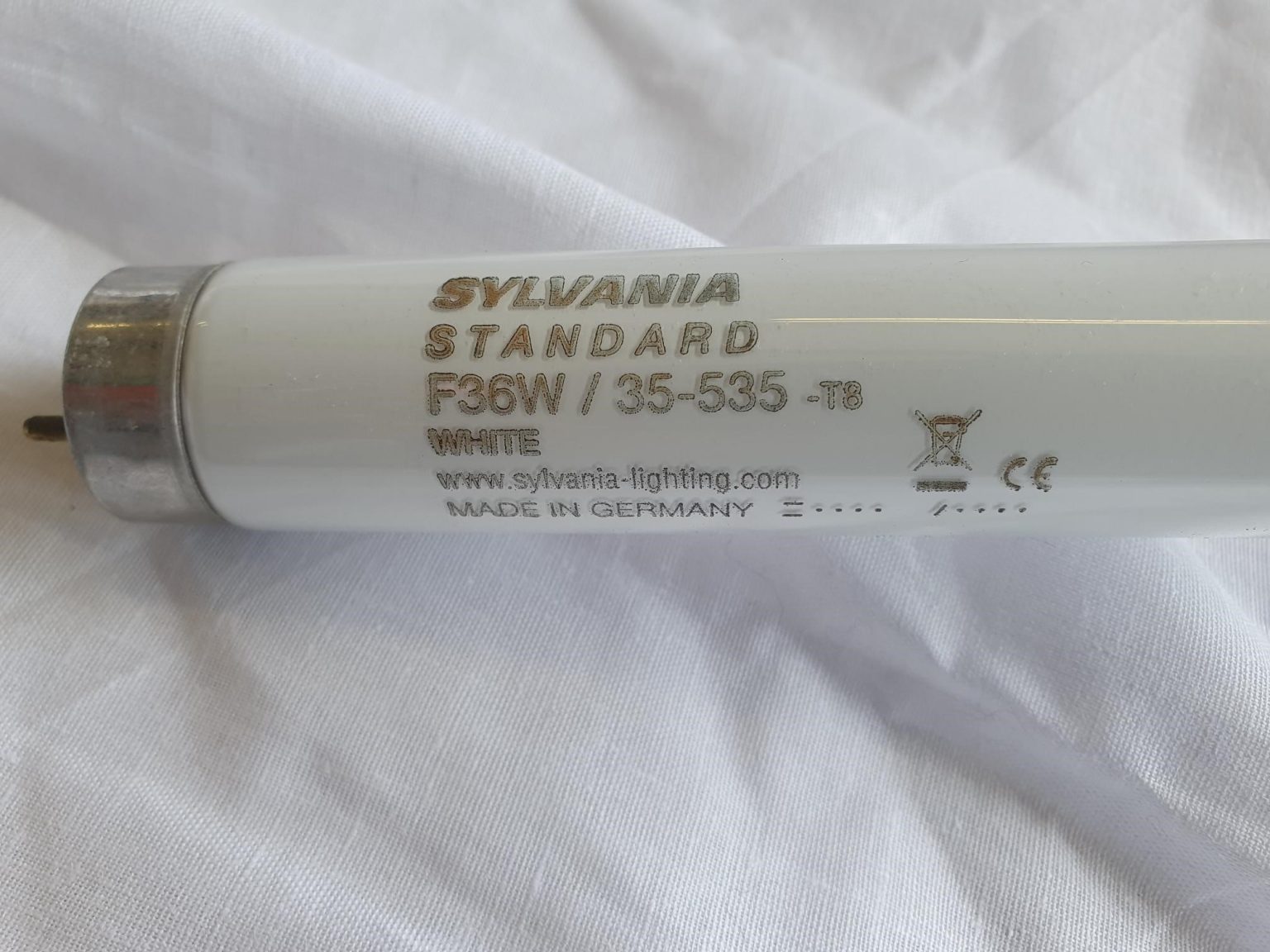 Sylvania Flourescent Tube Standard F36W 35-535 – T8 White 1200 mm Long ...